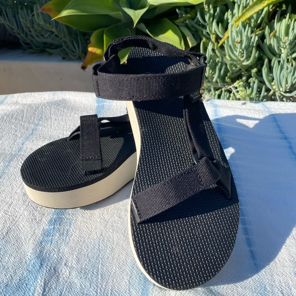 Shoes | Teva Universal Platform Sandal | Poshmark
